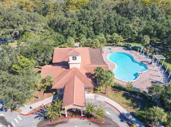 Access To Gym,pool, Basketball,volleyball & Tennis - Orlando International Airport (MCO)