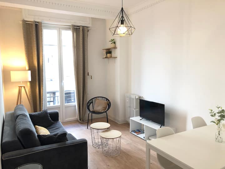 Appartement 2 Pièces Balcon Hyper Centre - Aéroport de Nice Côte d'Azur (NCE)