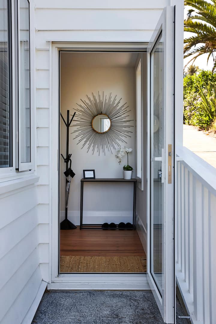 Inner City Sanctuary - 2 Bedroom Unit - Auckland