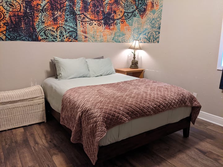 Tranquil, Private 2/1~fenced Yard~extra Parking! - Brent, FL