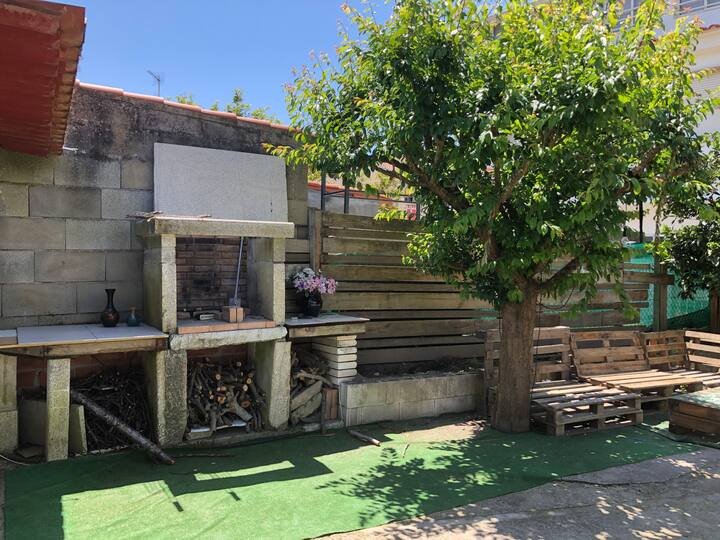 Amplia Y Luminosa Casa En Pleno Centro. - Vigo