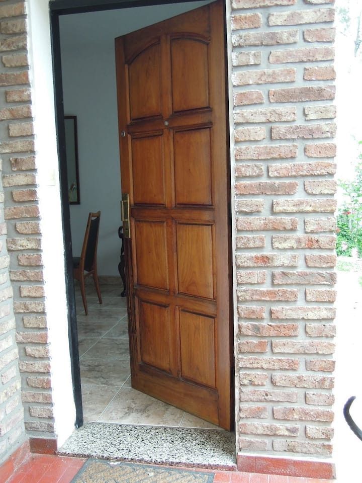 Casa En Hurlingham, Buenos Aires, Argentina - Bella Vista