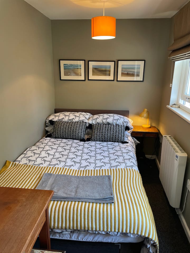 Tiny But Perfect Very Near The Beach - Bognor Regis