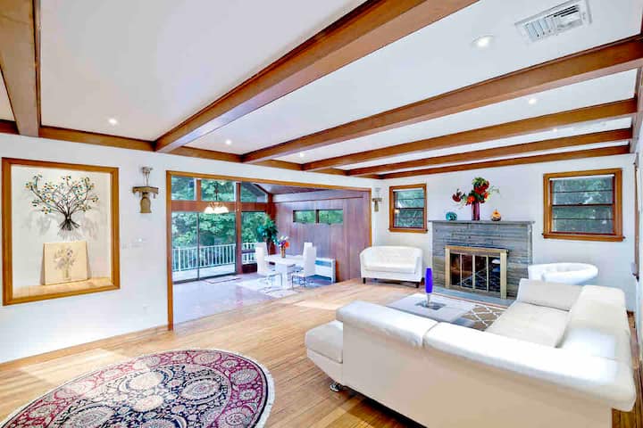 Charming Luxury Villa Near New York City - Splash Pad, Prospect Park