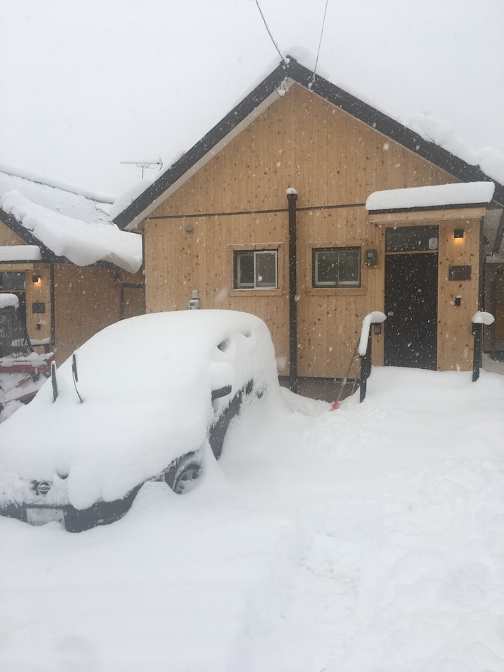 2) Cozy Cabin Queen Bed+bunks - 5 Min Drive Hirafu - Niseko