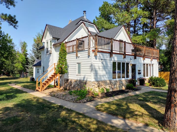 Cozy Getaway At Orchard Creek Cottages - Spearfish, SD