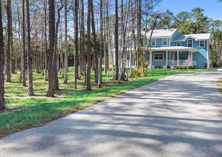 Large Pool Farmhouse On Acreage 10 Mins To Beach - Bonita Springs, FL