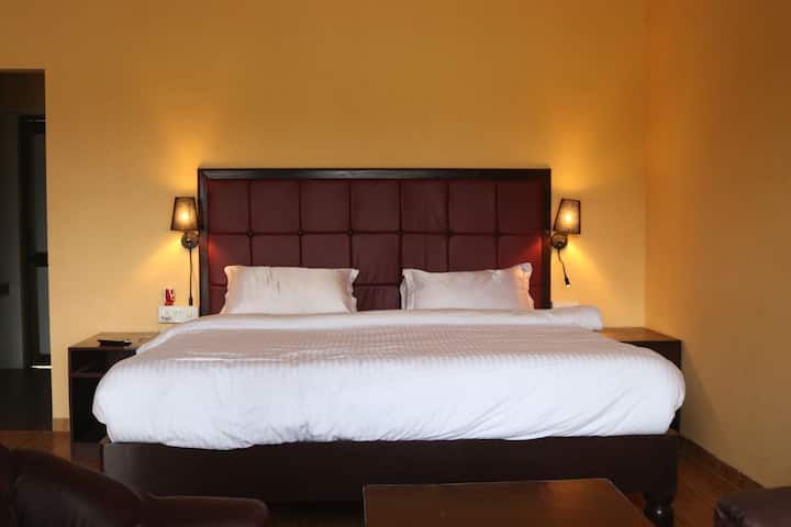 Tree House Tura-a Quiet, Spacious, Relaxing Resort - 圖拉