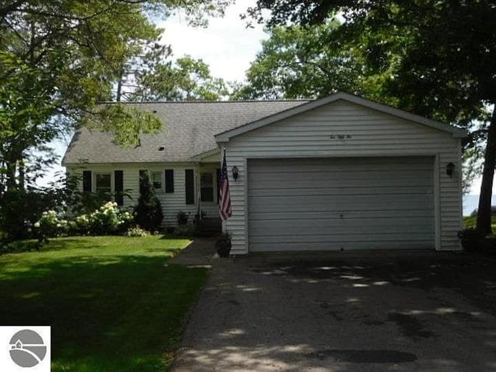 East Tawas Home With A View Entire House! - Tawas Point State Park, East Tawas