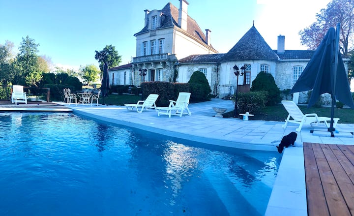 Beautiful Chateau, Rustic Charm & Stunning Views. - Bergerac