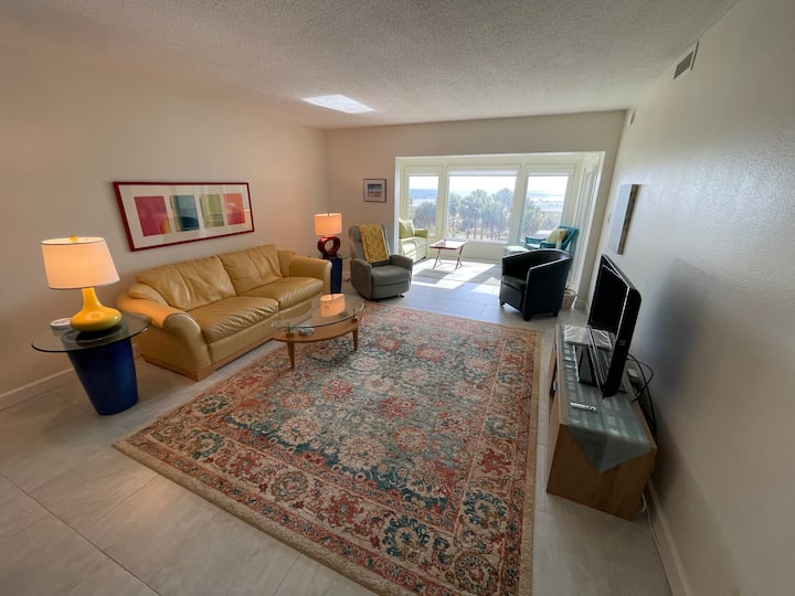Siesta Key Beach Front 2 Bedroom Condo W/ Parking - シエスタ・キー, FL