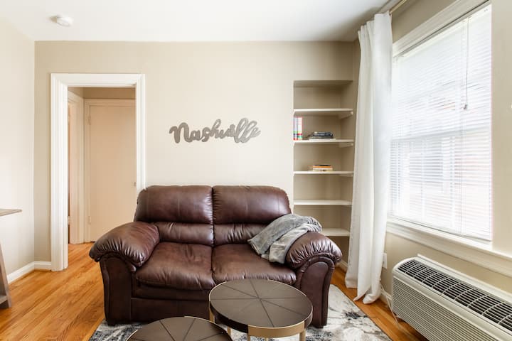 Music Row Apt Home #3 Walk Downtown | Bag Storage - Nashville