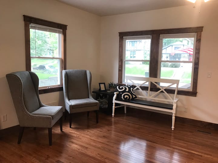 Blue Room In Historic Near South; Near Zoo, Unl - Lincoln, NE