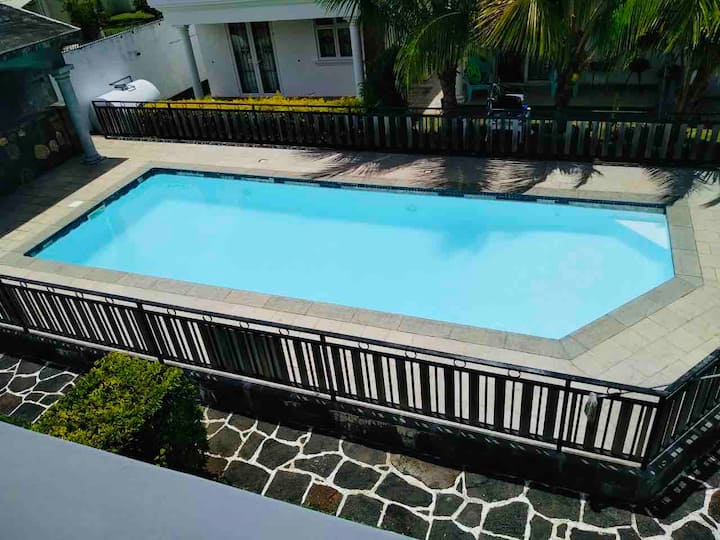 Detached Villa Close To Beach With Pool & Parking - Mauritius