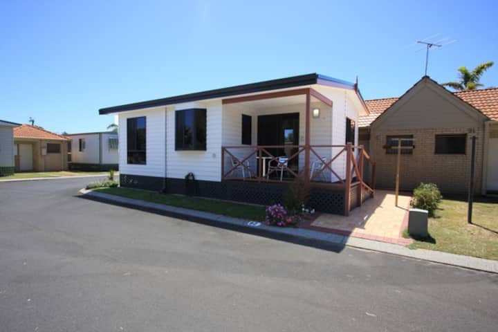 Geographe Bay Holiday Park Unit 92 On The Beach - Broadwater