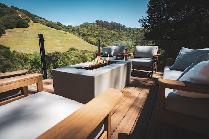 Stunning Cabin In The Woods - Castro Valley, CA