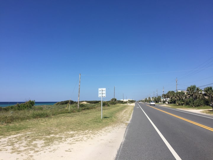 Crab Pot At Old Bay Beach House 1bed,1bath,kit,liv - Panama City Beach, FL