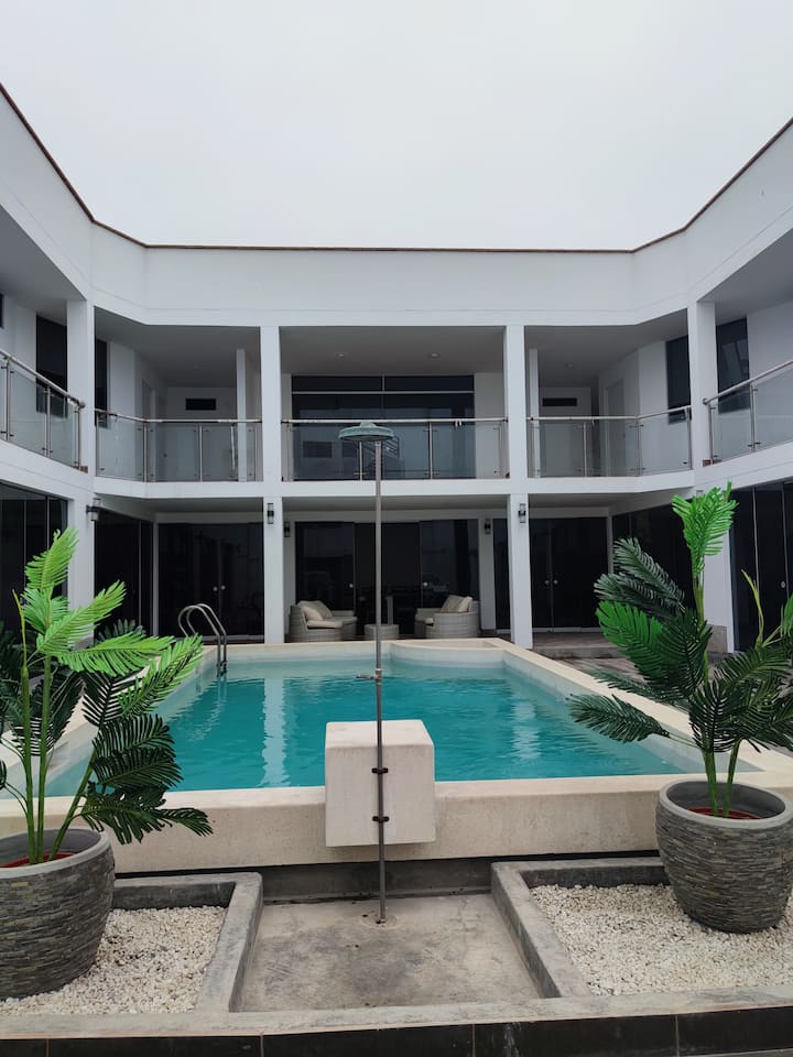 Amplia Casa De Playa Con Piscina Parrilla Y Juegos - Lima