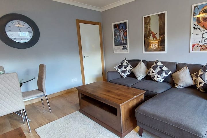 Relaxed 2 Bed Home - Glasgow