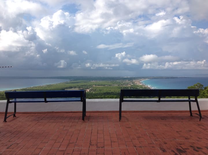 Vistas Privilegiadas En Un Entorno Privado. - Formentera