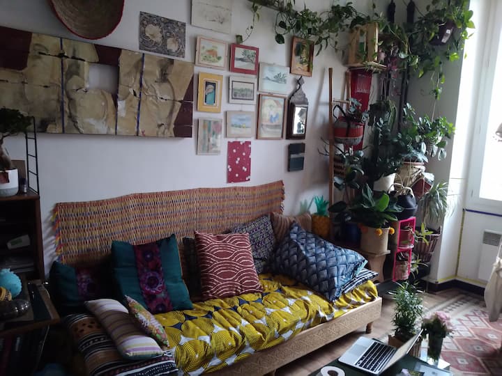 Au Pied De La Bonne Mère - Marseille