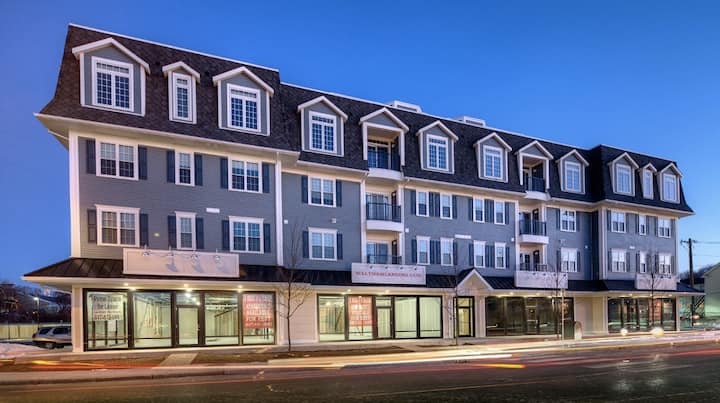 2 Or More Apartments, Each 2bed/2bath - Lexington, MA