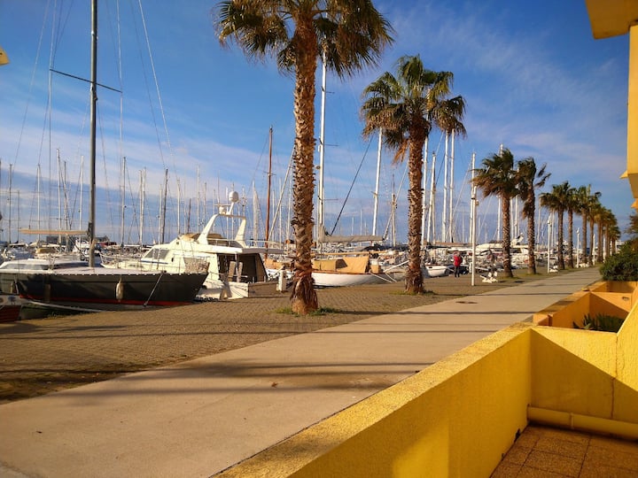 Vue Exceptionnelle Sur Port Plaisancier -Terrasse - Narbonne