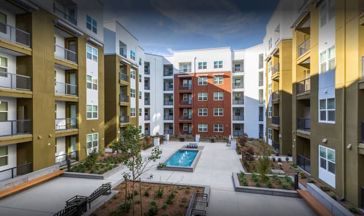 Lux Home Near San Jose Airport - Santa Clara, CA