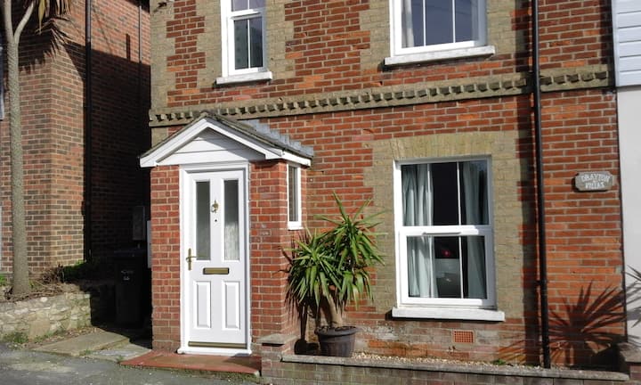 Drayton Downstairs - A Country Village By The Sea - Bembridge