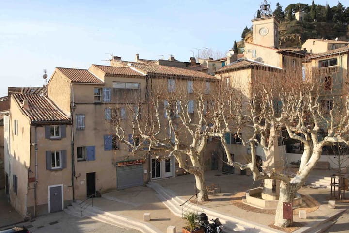 Appartement De Charme, Village Typique Du Luberon - Cadenet