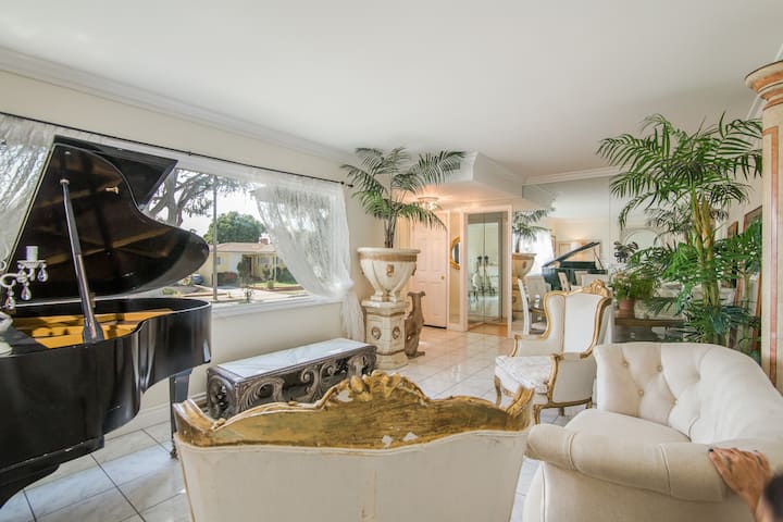 Simply Luxe Home, Fire Pit 8 Minutes From Sofi - Manhattan Beach, CA