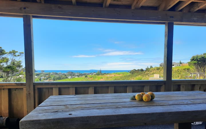 Holiday Retreat With Sea Views - Coromandel