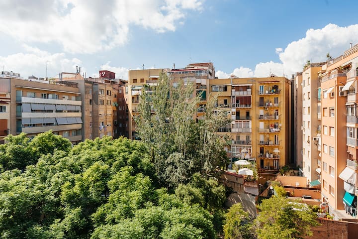 Tsa Gran Via | 4 Bed Historic Apartment - Barcelona