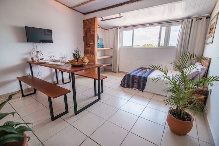 Casa Tropical Close To Beach, Shops & Restaurants - Guarapari