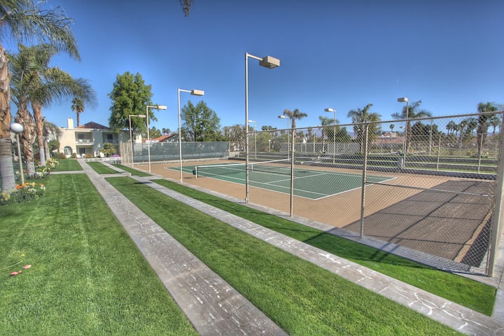 Tennis ? La Quinta/palm Desert/indian Wells Condo. - Palm Desert, CA