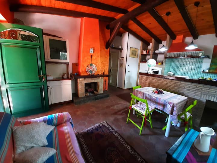 Cottage Con Camino Immerso Nel Verde - Acireale