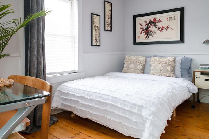 Bohemian Compound | Hot Tub | Restaurants + Shops - Burlington, VT