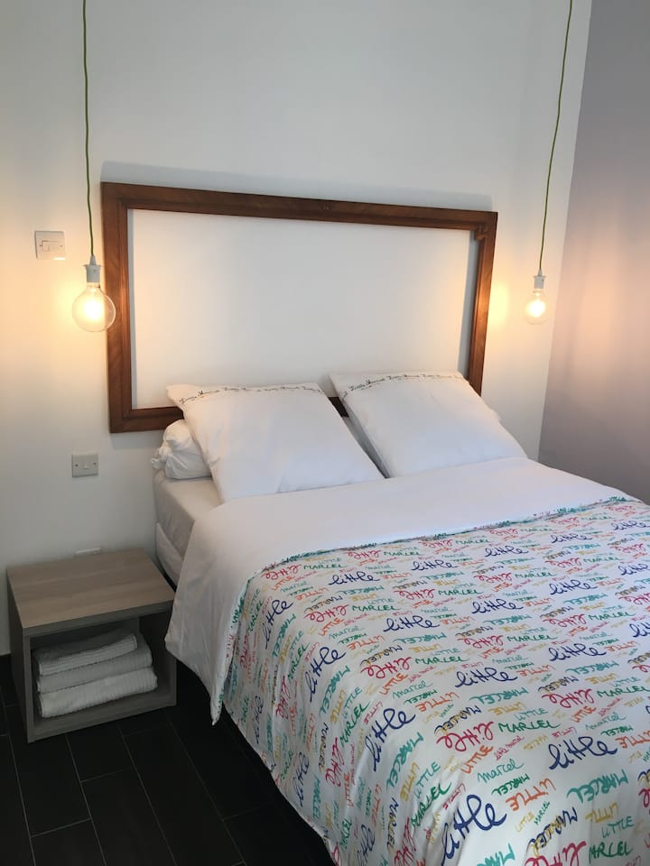 Chambre Double Salle De Bain Privée & Patio Sliema - Malta