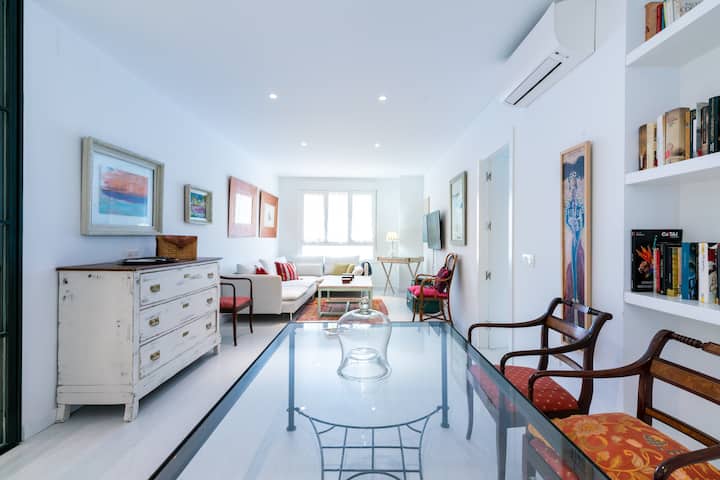 Big Flat Next To La Maestranza. - Siviglia