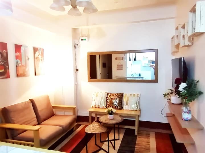 2br Modern Minimalist By Emman & Jovy Staycations - Valenzuela