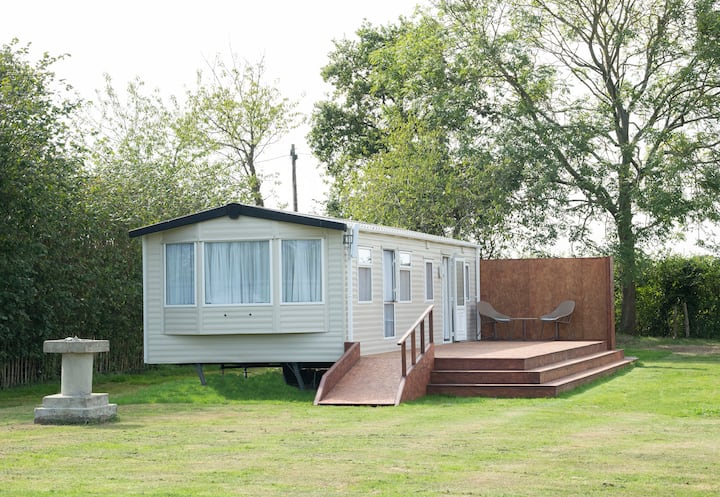 Peaceful Bungalow With Grass Paddock View. - Bognor Regis