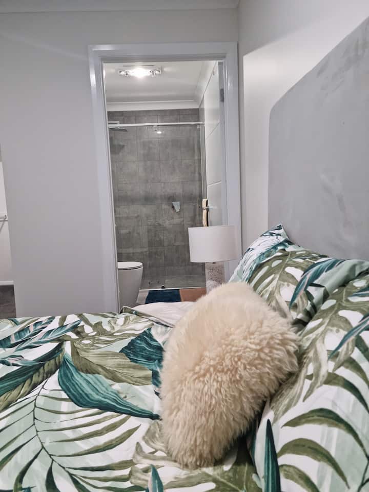 My Abode In Shellcove. - Wollongong