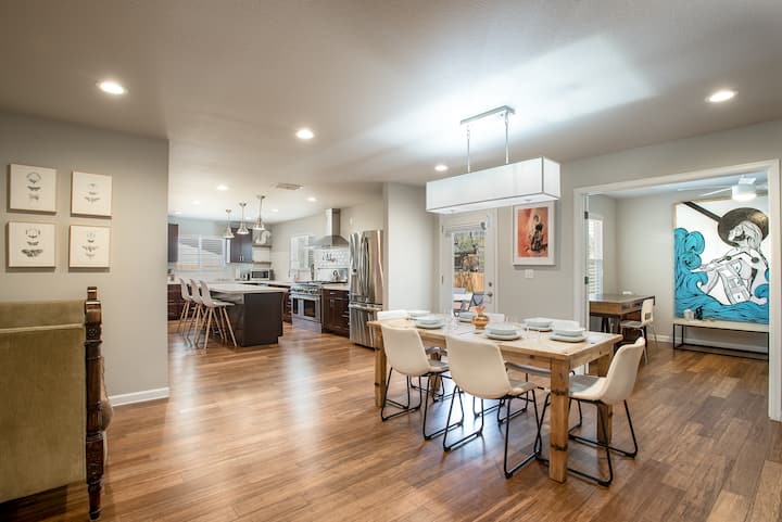 Family & Pet Friendly Retreat • No Fees, No Chores - Foothills Of Barton Creek, TX