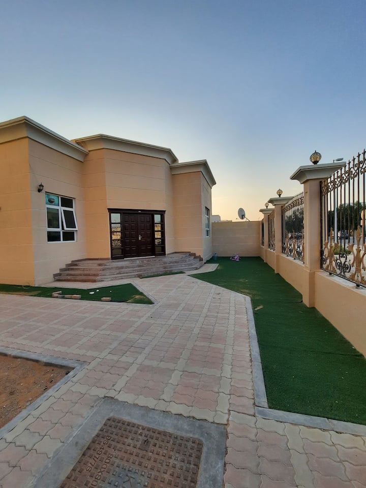 Adorable 2-bedroom Guesthouse Suitable For Family - Abu Dhabi