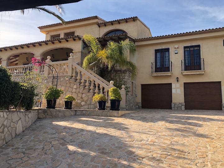 Spacious Family Villa In Calpe, Spain - Benissa