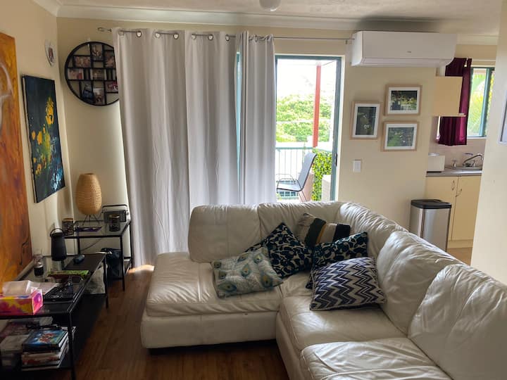 Kirra Beach Apartment Little Home Away From Home - Coolangatta