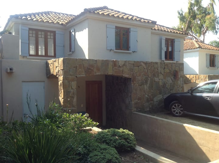 Linda Casa En Zapallar - Papudo