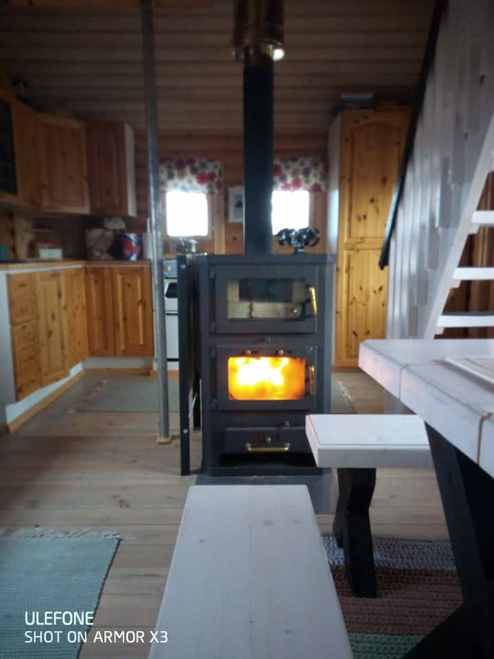 Mökki Luonnon Helmassa, Hyvien Kala Vesien Vieressä. - Enontekiö