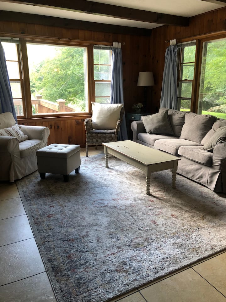 Cozy Creekside Cottage In The High Country - Boone, NC