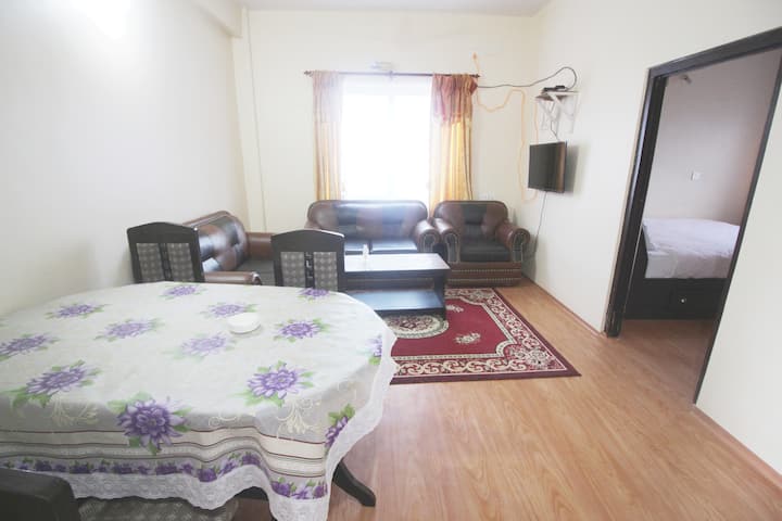Aamas Place Apartment -Top Floor - 